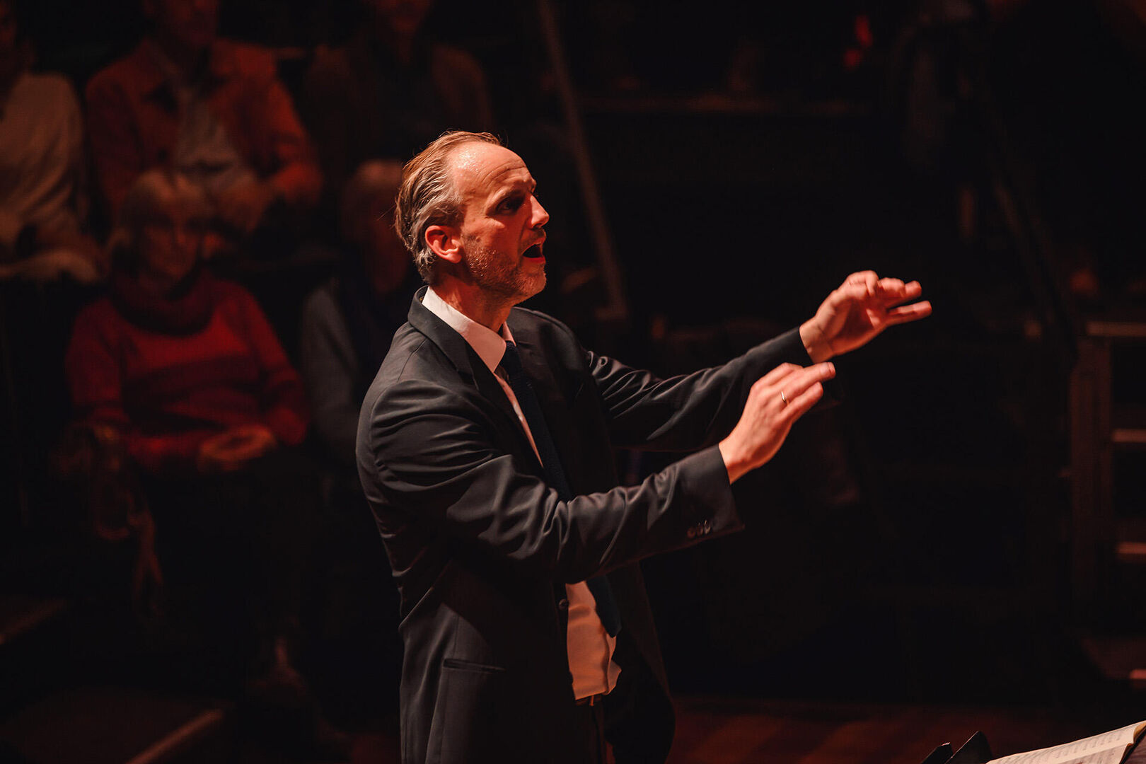 Peter Dijkstra 10 jaar chef-dirigent | Nederlands Kamerkoor